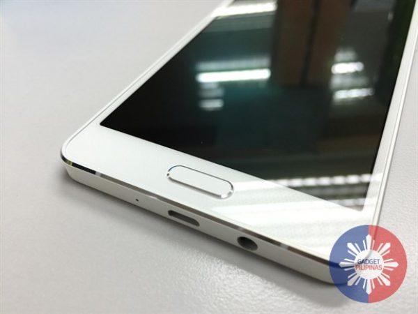 Samsung Galaxy A5 Unboxing and First Impressions