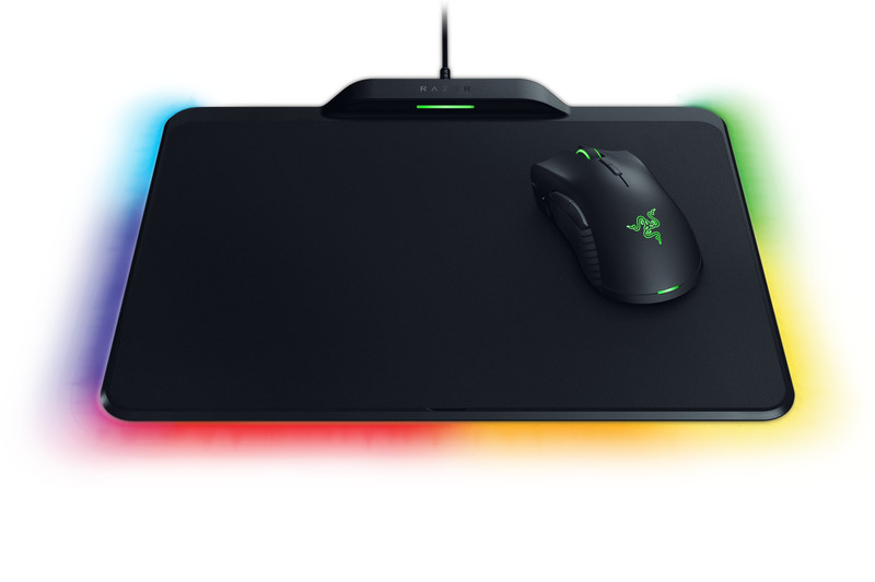Razer Introduces its own Wirelessly Charging Mouse Pad