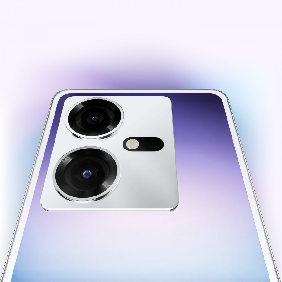 TECNO Unveils Chameleon Color Changing Tech at MWC 2023