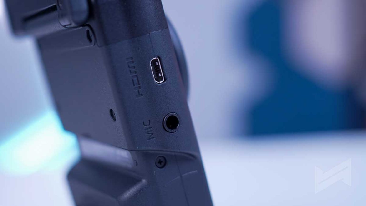 Canon PowerShot V10 Review: Fit for new content creators