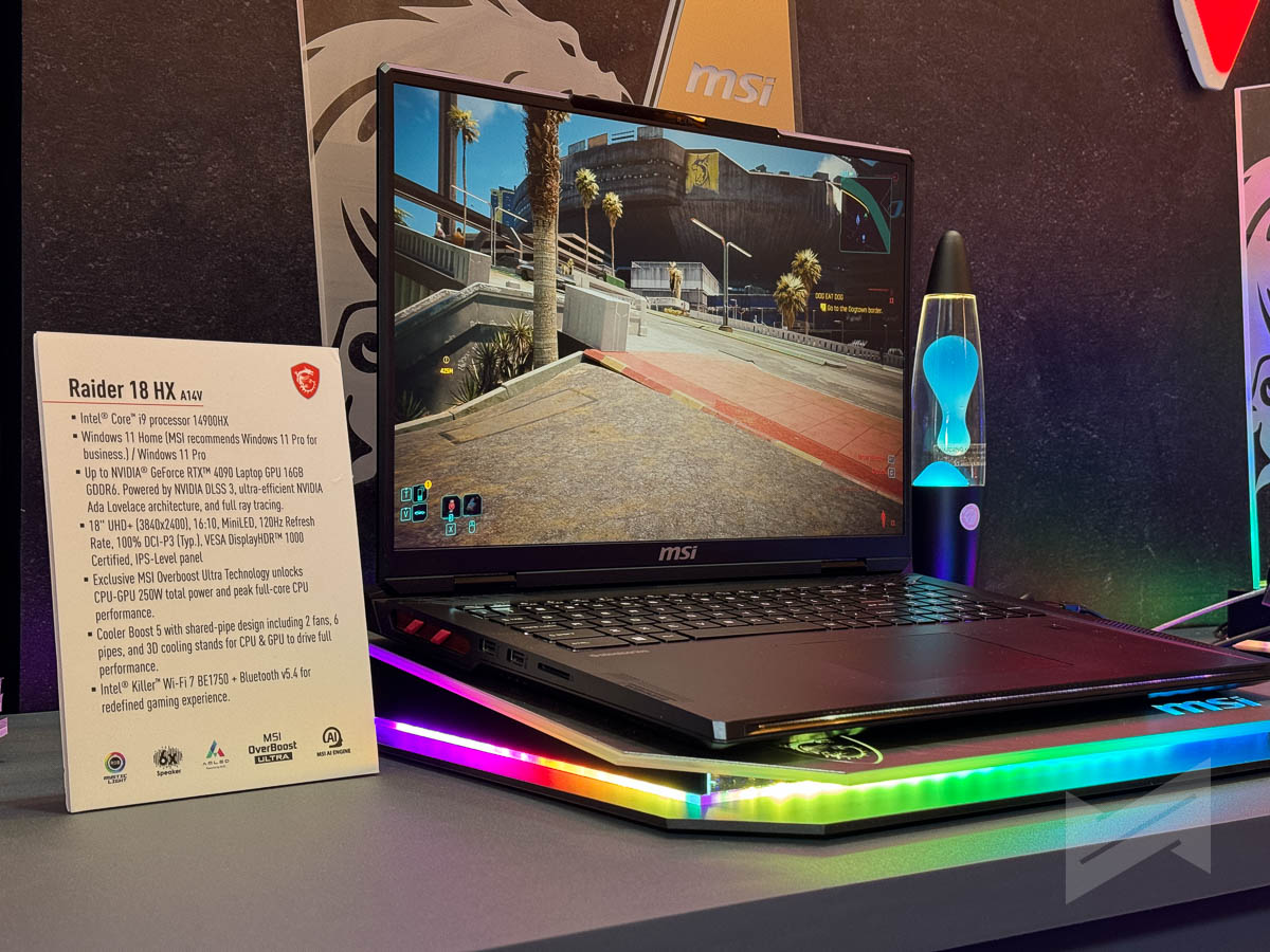 MSI Raider 18 HX vs MSI Titan 18 HX - Battle of MSI's Power Laptops