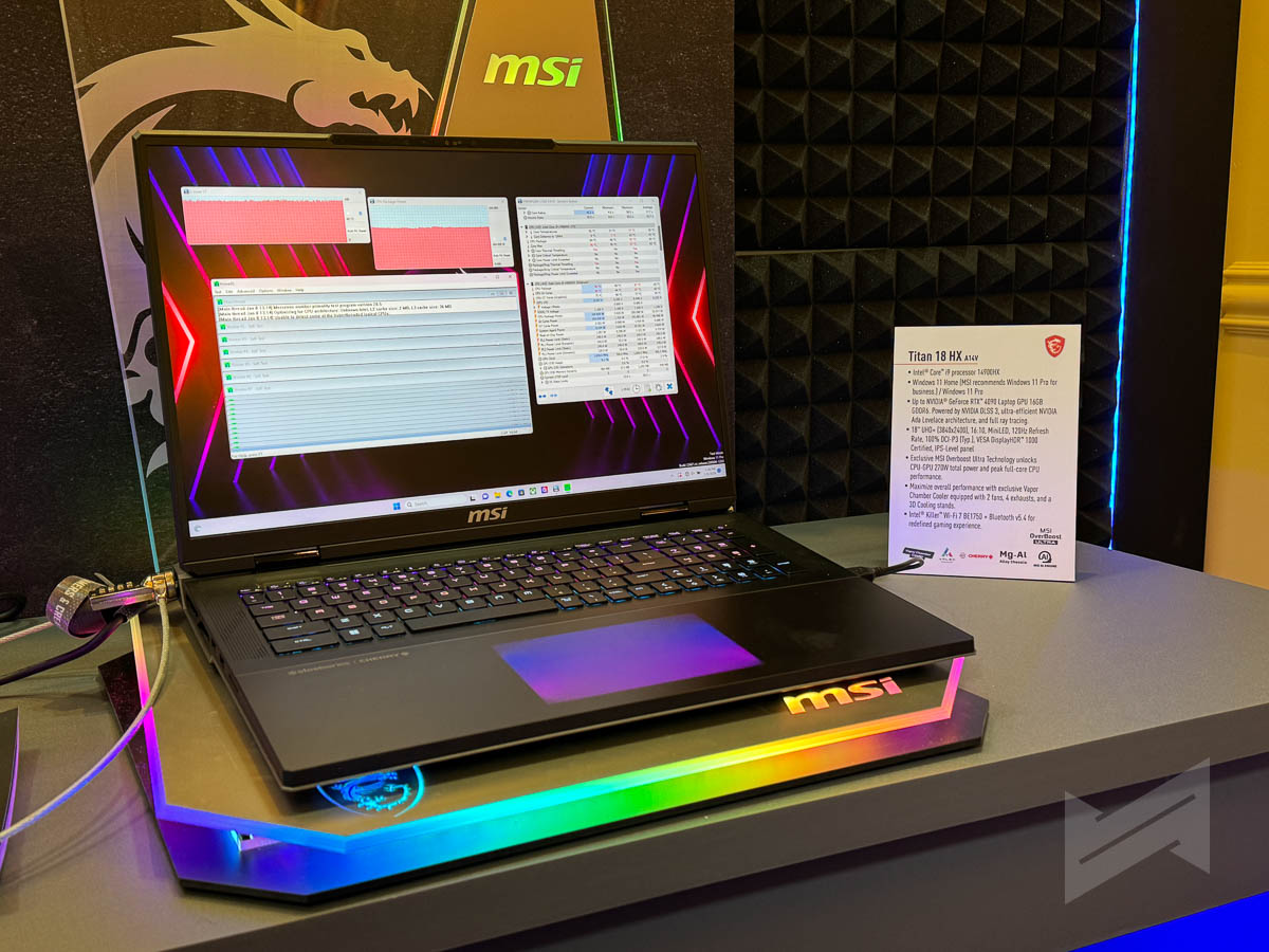 MSI Raider 18 HX vs MSI Titan 18 HX - Battle of MSI's Power Laptops
