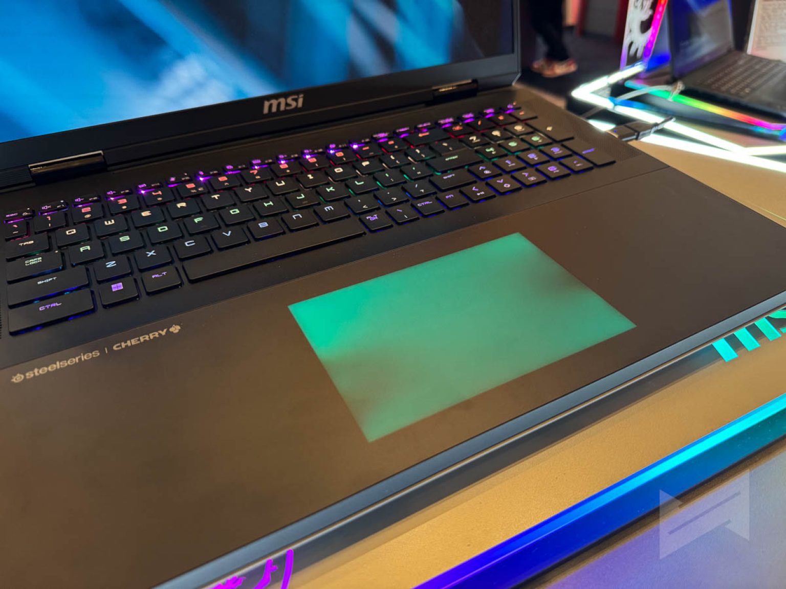 MSI Titan 18 HX - An Absolute Beast of a Gaming Laptop