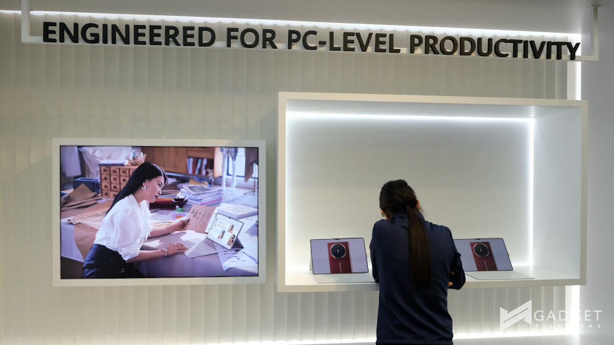 Unfolding the HUAWEI Mate XT and More at the HUAWEI Innovation Exhibit