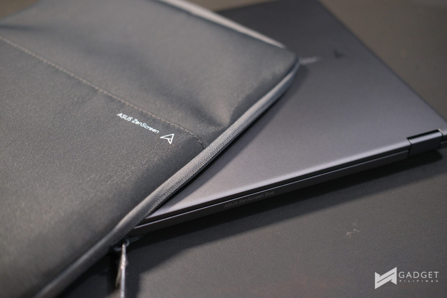 I Never Thought I Needed This Dual Screen Portable OLED Monitor ...