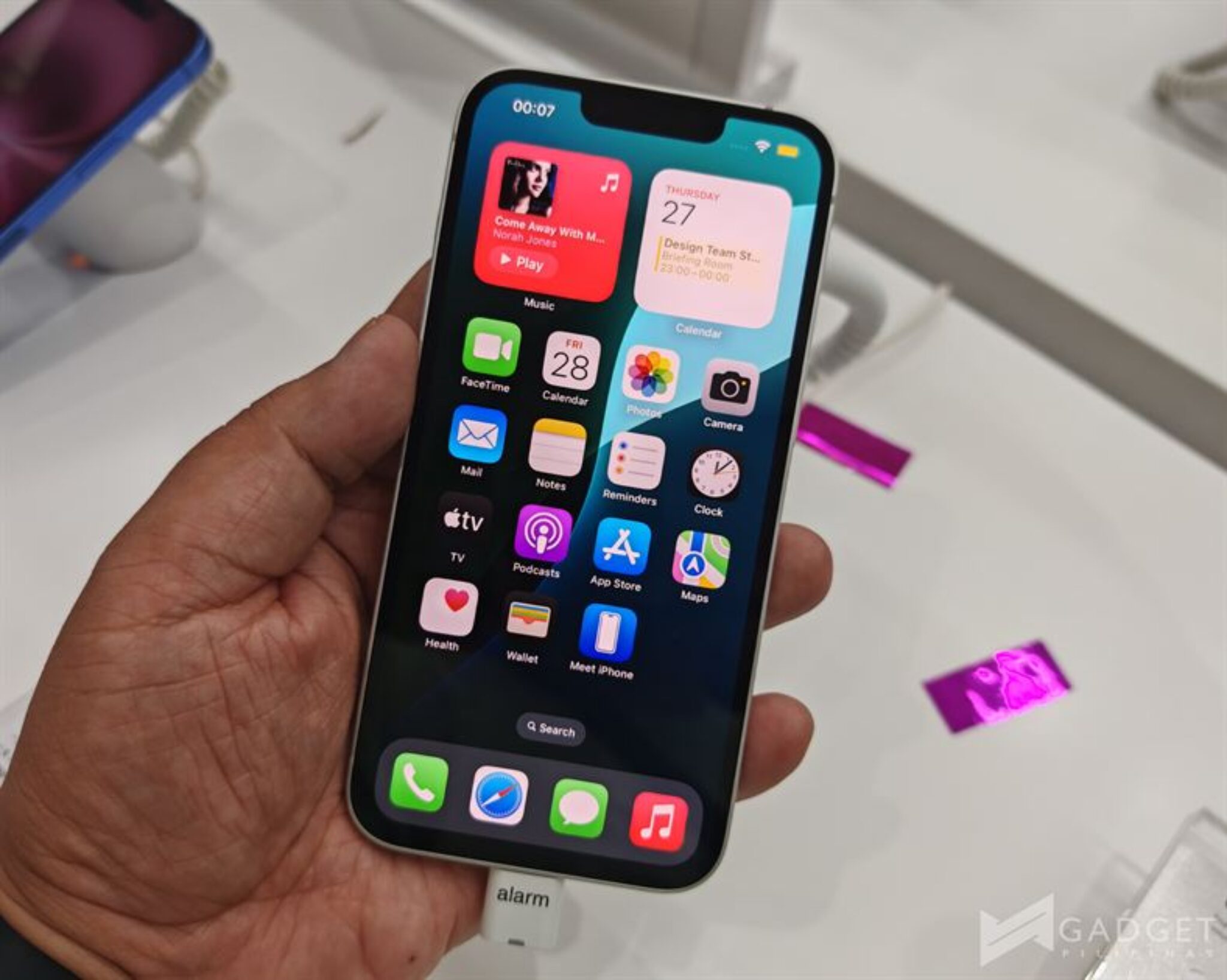 Avail of Exclusive Deals and Installment Plans for the iPhone 16e via ...