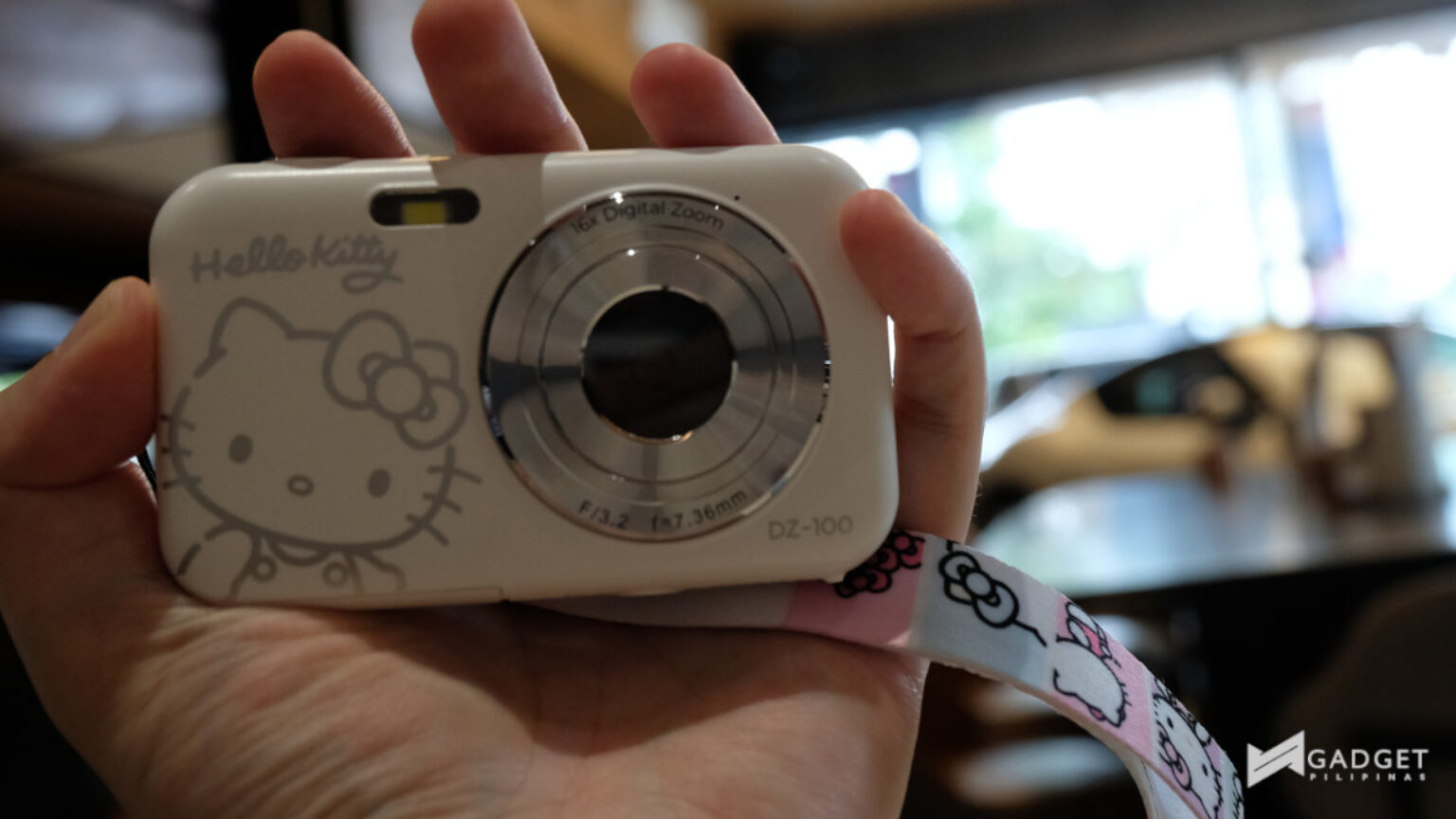 A Digital Camera Experience in 2025 with the Yashica x Hello Kitty DZ-100
